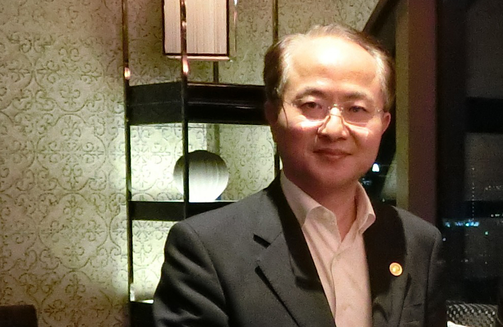 Wang Zhiming - Revista Macau